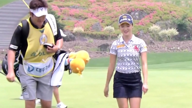 2018 KLPGA 투어 : [S-OIL 1R] ‘나이스 버디’ 오지현의 완벽한 롱 버디 퍼트 : SBS Golf