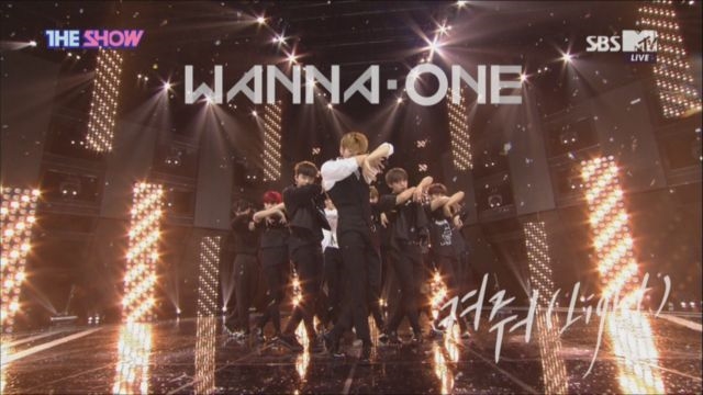 더 쇼 (THE SHOW) : [Comeback] 워너원(Wanna One) _ 강다니엘 켜줘 (Wanna One - Light ...