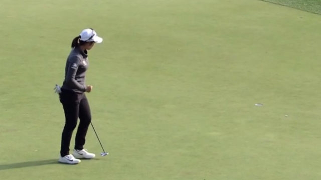 2018 KLPGA 투어 : [ADT캡스 2R] 최혜용, 신중한 퍼트로 버디 성공 : SBS Golf