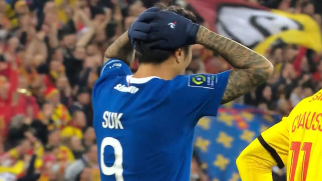 2021-22 프랑스 리그1 : 몸싸움에서 밀리지 않는 석현준의 헤더 [랑스 vs 트루아] : SBS