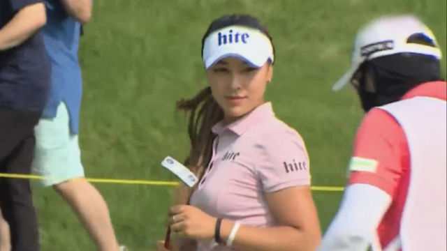 2022 KLPGA 투어 : “도로 맞았나요?” 282m 비거리 티샷을 성공하는 윤이나 [BC카드·한경 2R] : SBS Golf