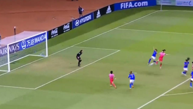 2022 FIFA U-20 여자월드컵 : 낙하 위치 찾은 이은영, 방향 살짝 돌리는 원터치 슈팅 [대한민국 vs 프랑스] : SBS