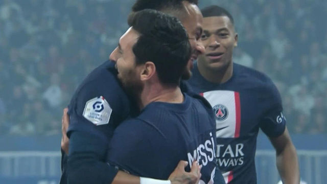 2022-23 프랑스 리그1 : ‘최고의 콤비’ 촘촘한 수비 허무는 네이마르-메시 합작 선제골 [리옹 vs PSG] : SBS