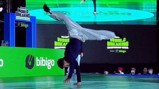 WDSF 세계 브레이킹 선수권 대회 : 지난 대회 우승자다운 실력으로 준결승 진출하는 빅터 [WDSF 세계 브레이킹 선수권] : SBS