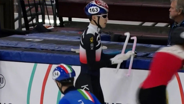 2022-23 ISU 쇼트트랙 : '안정적인 레이스' 준결승으로 향하는 임용진 [월드컵 2차 남자 500m] : SBS