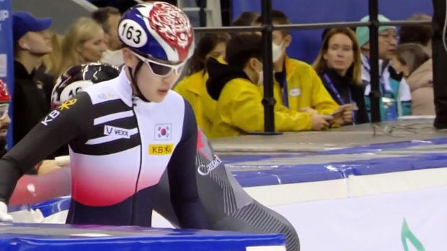 2022-23 ISU 쇼트트랙 : 캐나다의 페널티, 임용진 어드밴스드로 준결승 진출 [월드컵 3차 남자 500m] : SBS