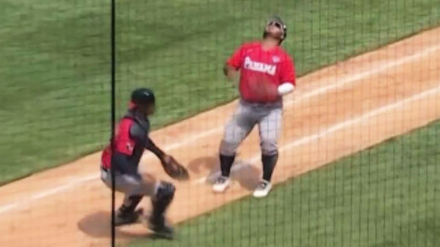 SBS 2023 WBC 월드 베이스볼 클래식 : ‘1사 2,3루’ 플라이 아웃 두 개 잡아내며 위기 넘기는 파나마 [파나마 vs 이탈리아] : SBS