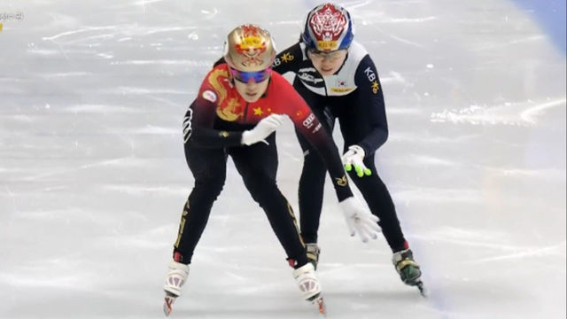 2022-23 ISU 쇼트트랙 : ‘과격한 견제’ 어려운 경기로 3위 마무리하는 심석희 [세계선수권 여자 500m 준준결승전] : SBS