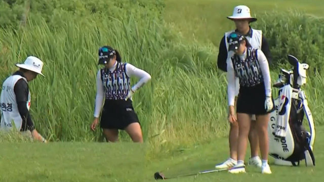 DB그룹 제37회 한국여자오픈 : 블랙홀 같은 12번홀, 벌타 후 결국 보기 기록하는 박현경 [한국여자오픈 1R] : SBS Golf